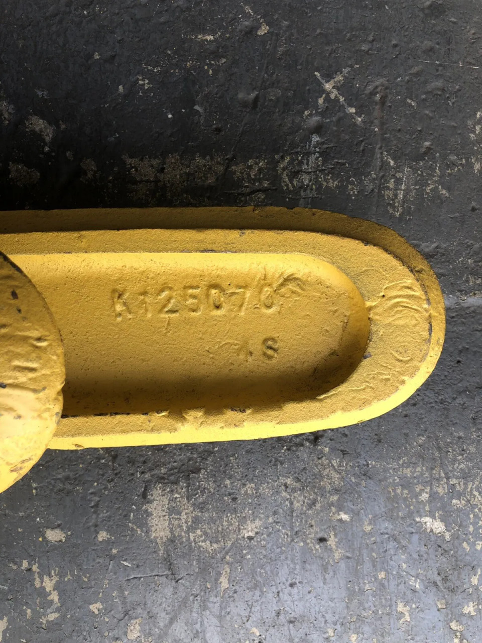 K125070 ADAPTER KOMATSU - NEW GENUINE HENSLEY