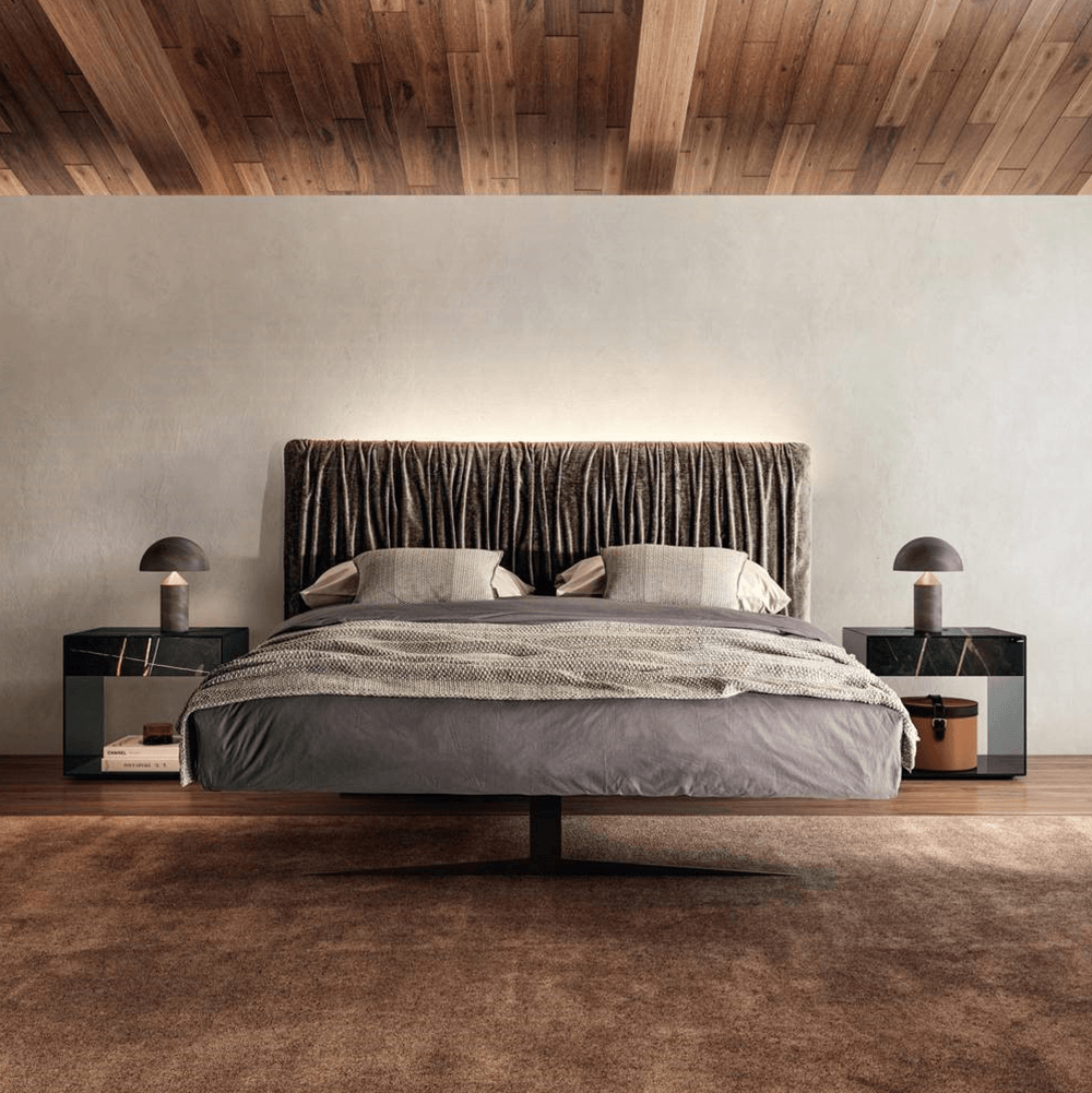 Steel King Bed - Cantoni