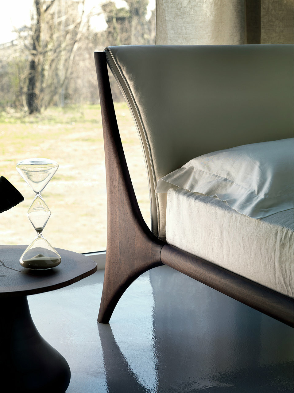 Nelson Bed - Burnt Oak Frame - Cantoni