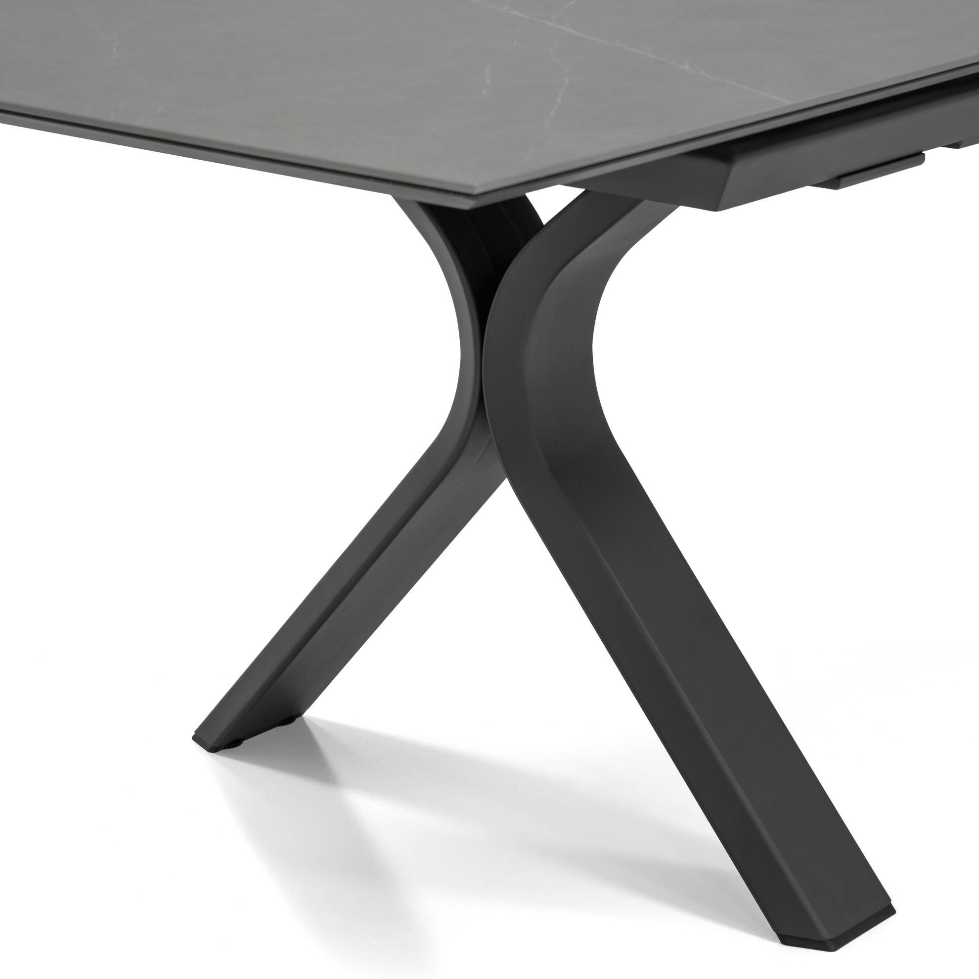 Dana Extendable Dining Table - Cantoni