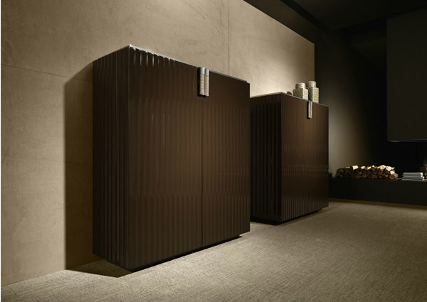 Red Carpet Bar Cabinet - Cantoni