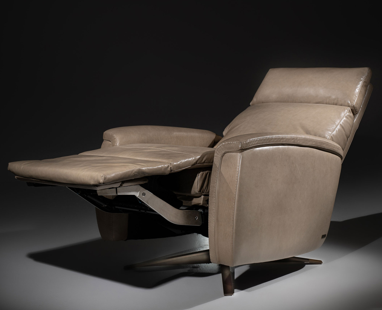 GORDON POWER COMFORT RECLINER - Cantoni | Cantoni