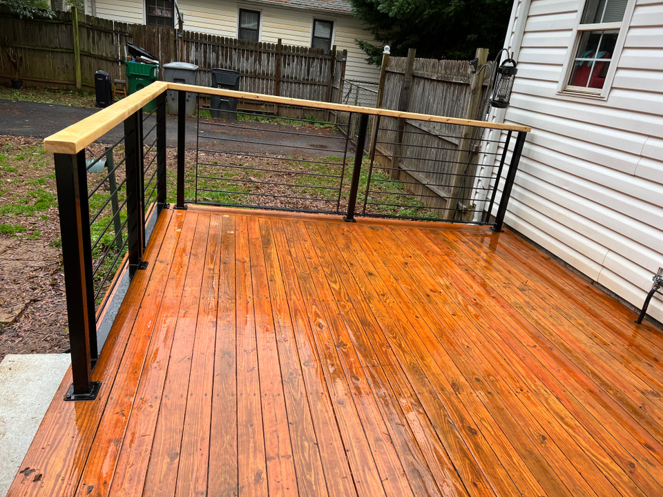 Ship's deck railings