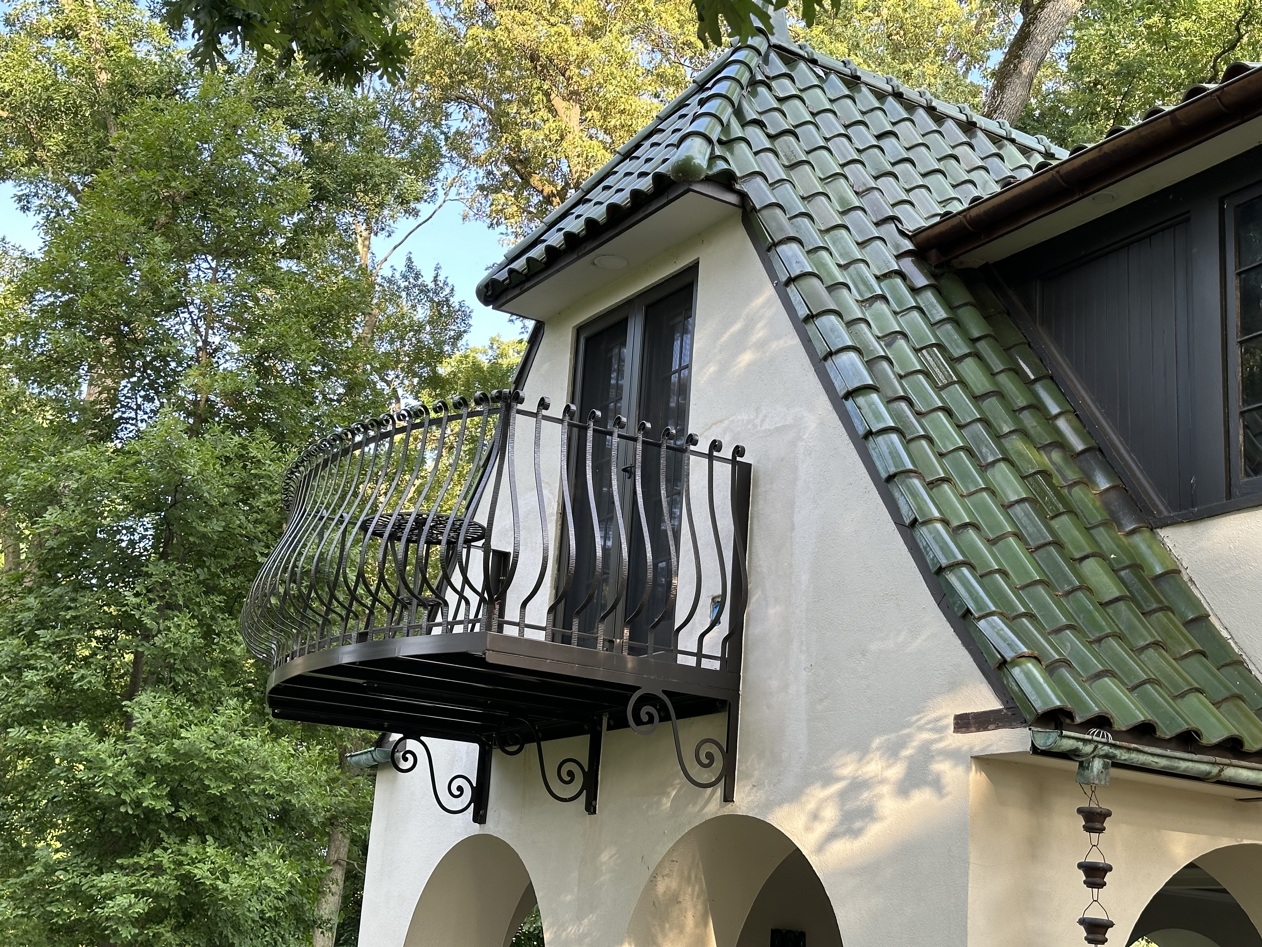 Five Reasons Why a Stand on Balcony Adds Value to Your Home - The ...