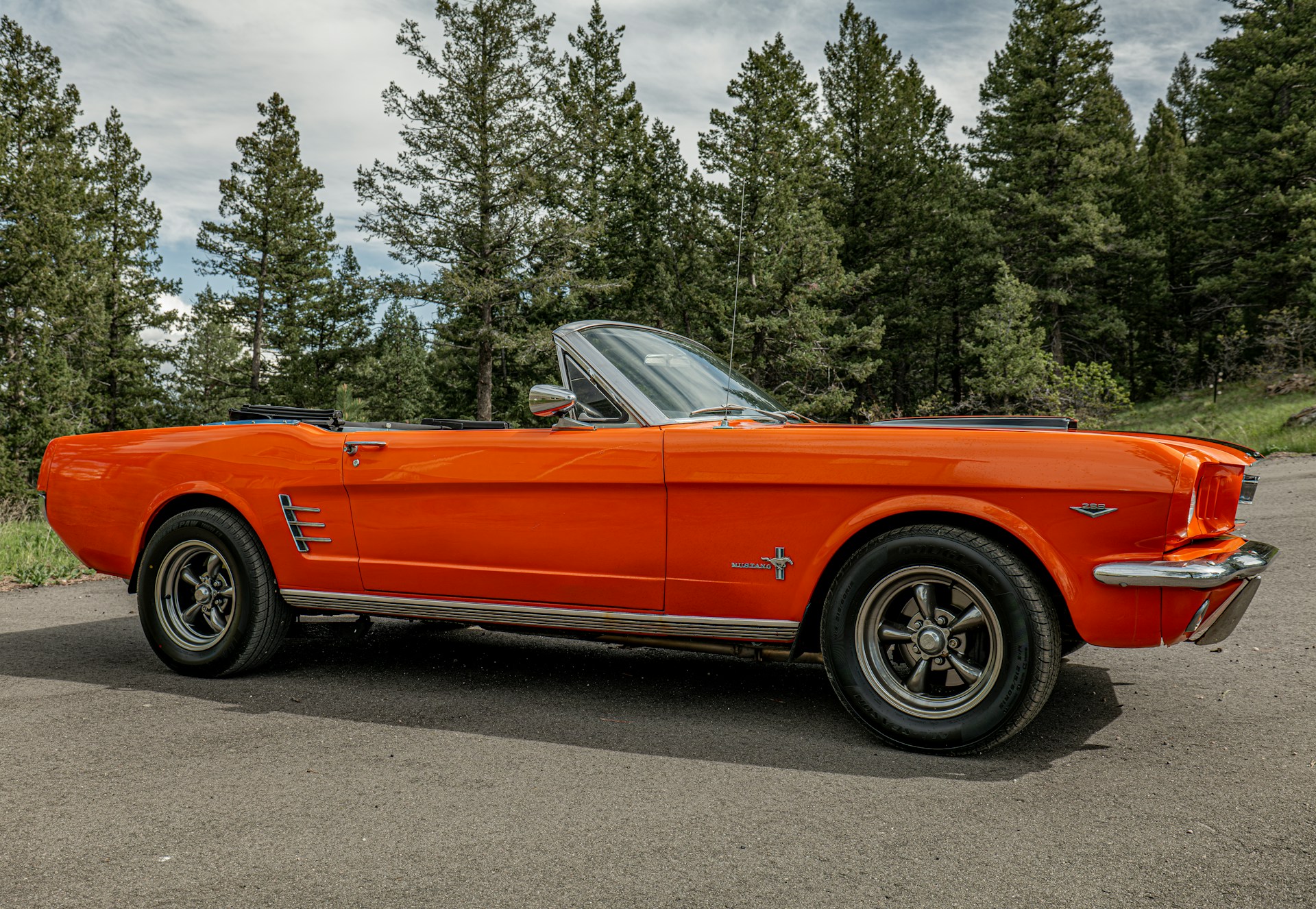 Custom Autosound Secret Audio SST Reviews - Vintage Car Radio