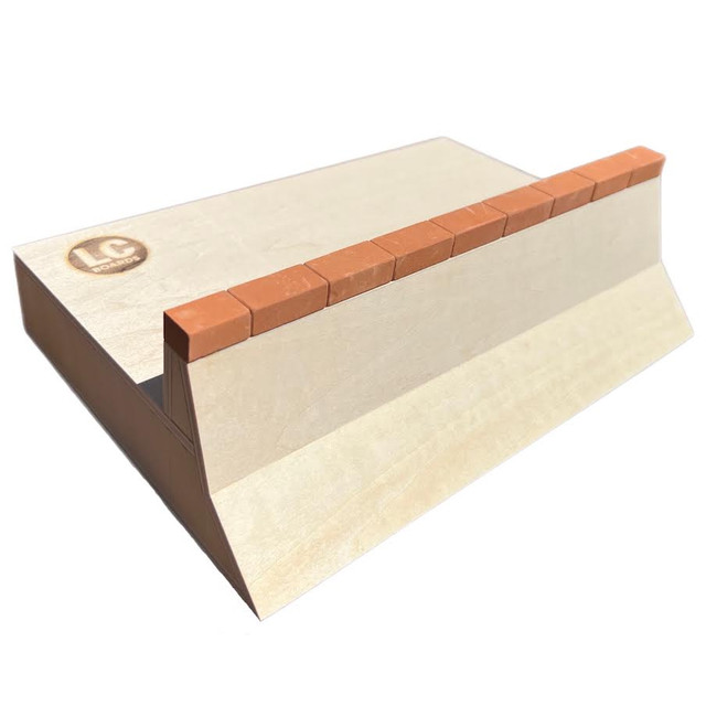 Build your dream fingerboard park! Ramps and Rails