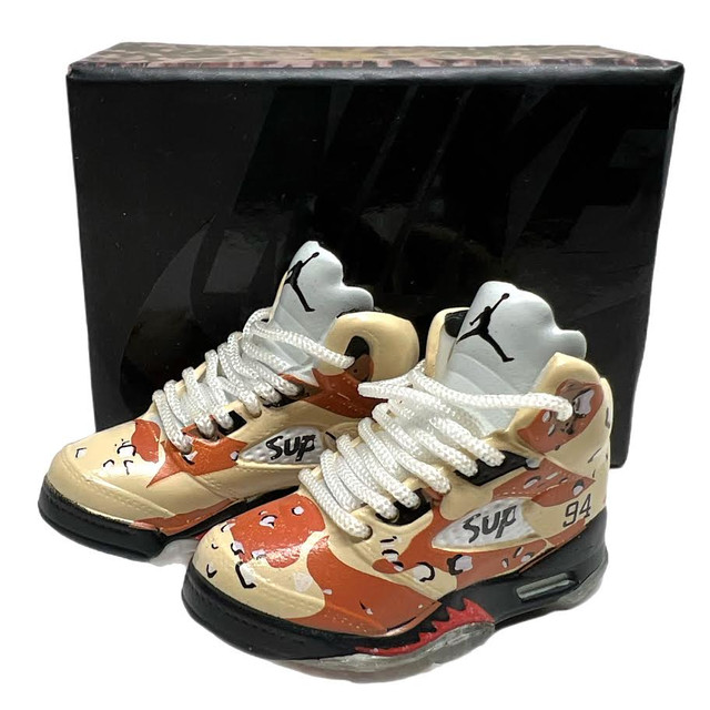 Full mini sneaker collection available