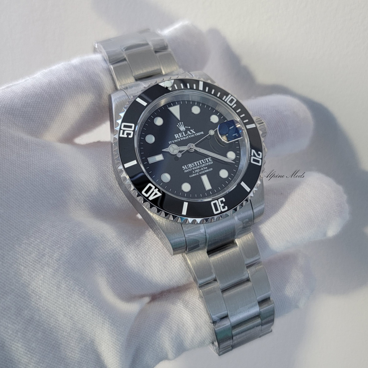 Relax Mod Sub Ceramic Date Diver