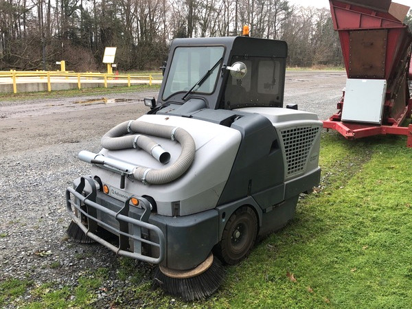 Advance SW8000 77 Diesel with Cab Refurbished Industrial Floor Sweeper ...