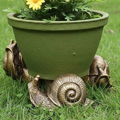 Snail Pot Feet Resin - Four Seasons Nursery