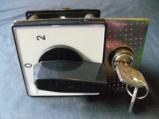 Selector Switch Alstom P-A62-L22 - Axxa - Motor Control & Automation