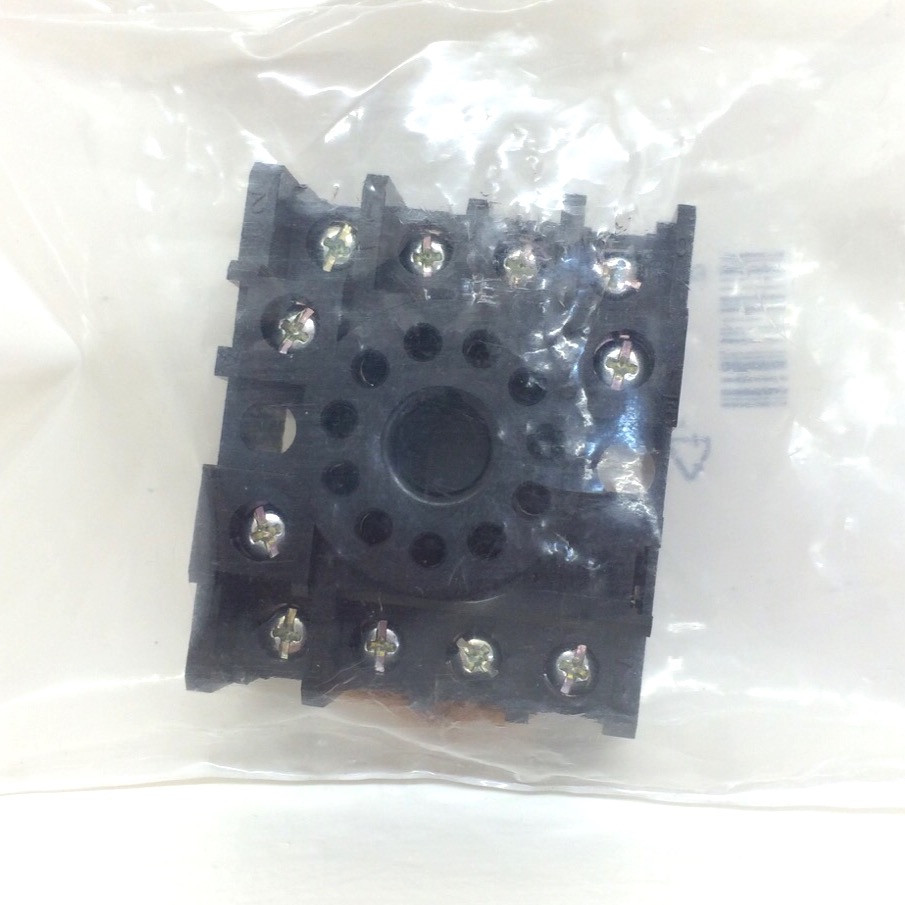 Connecting Socket PF113A-E Omron 353-663 - Axxa - Motor Control ...