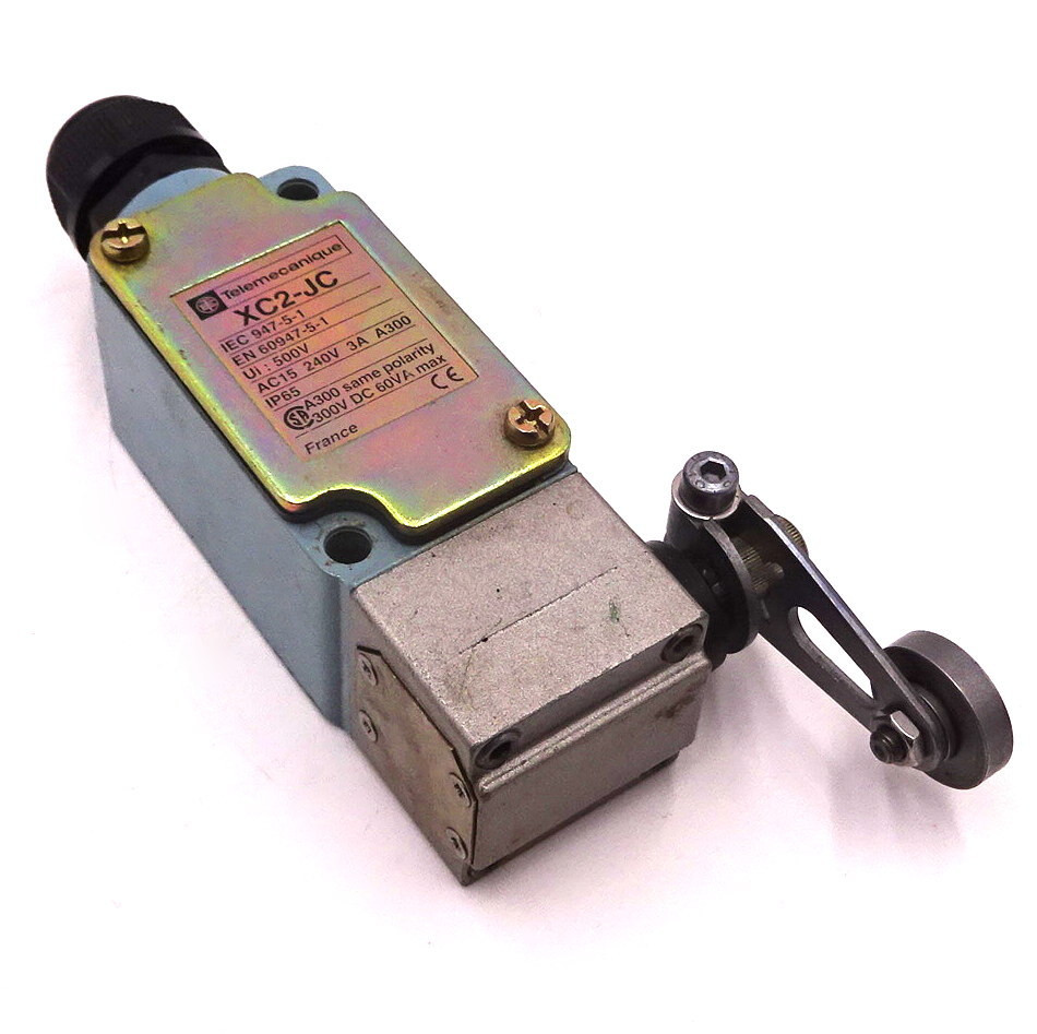Limit Switch XC2-JC Telemecanique Snap Action 240V 3A *Used* - Axxa ...