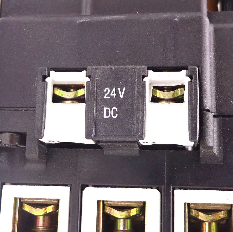 Contactor DIL1M-G-24VDC Moeller 24VDC 15kW *New* - Axxa - Motor Control ...