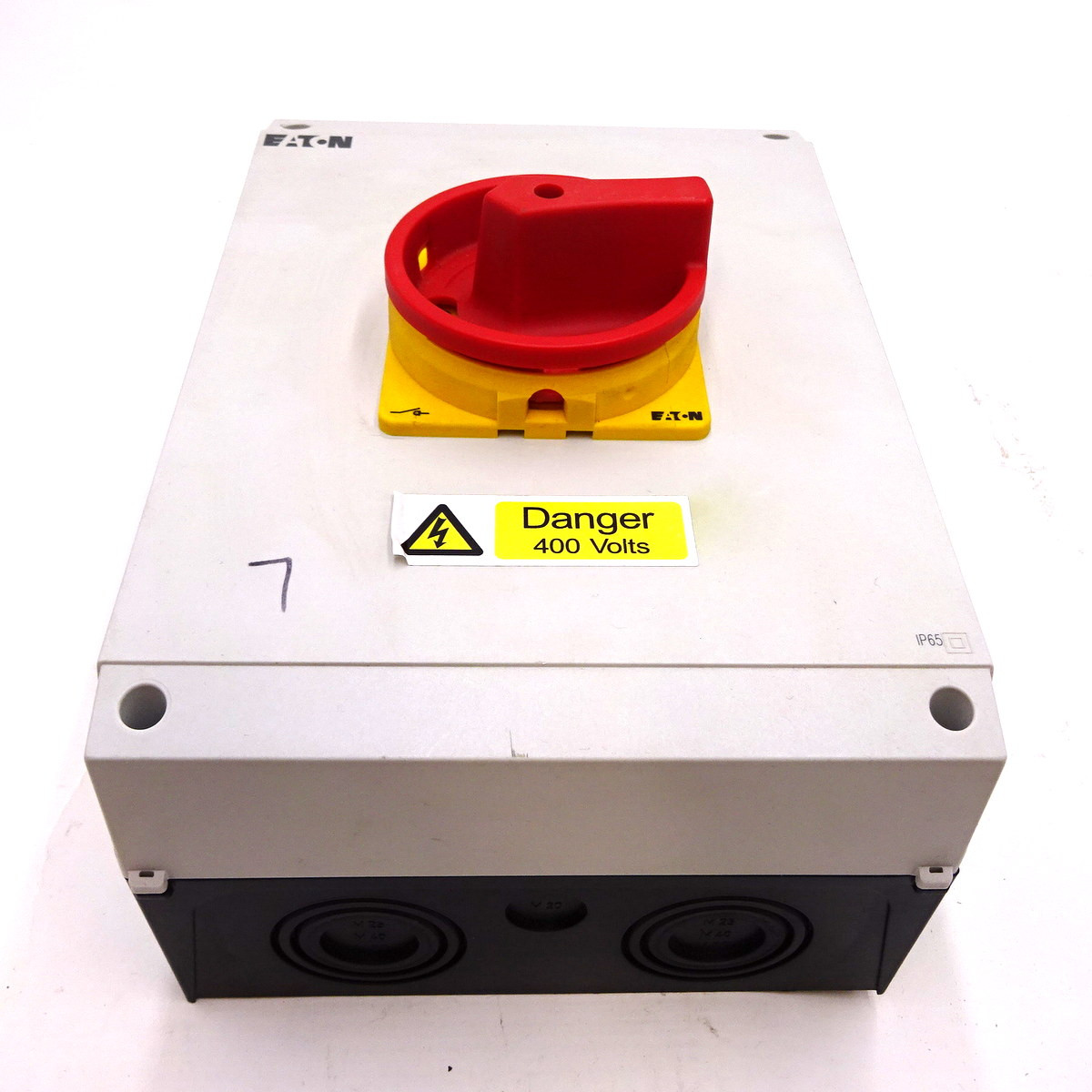 Switch Isolator P3-100 Eaton 3P 100A IP65 *Used* - Axxa - Motor Control ...