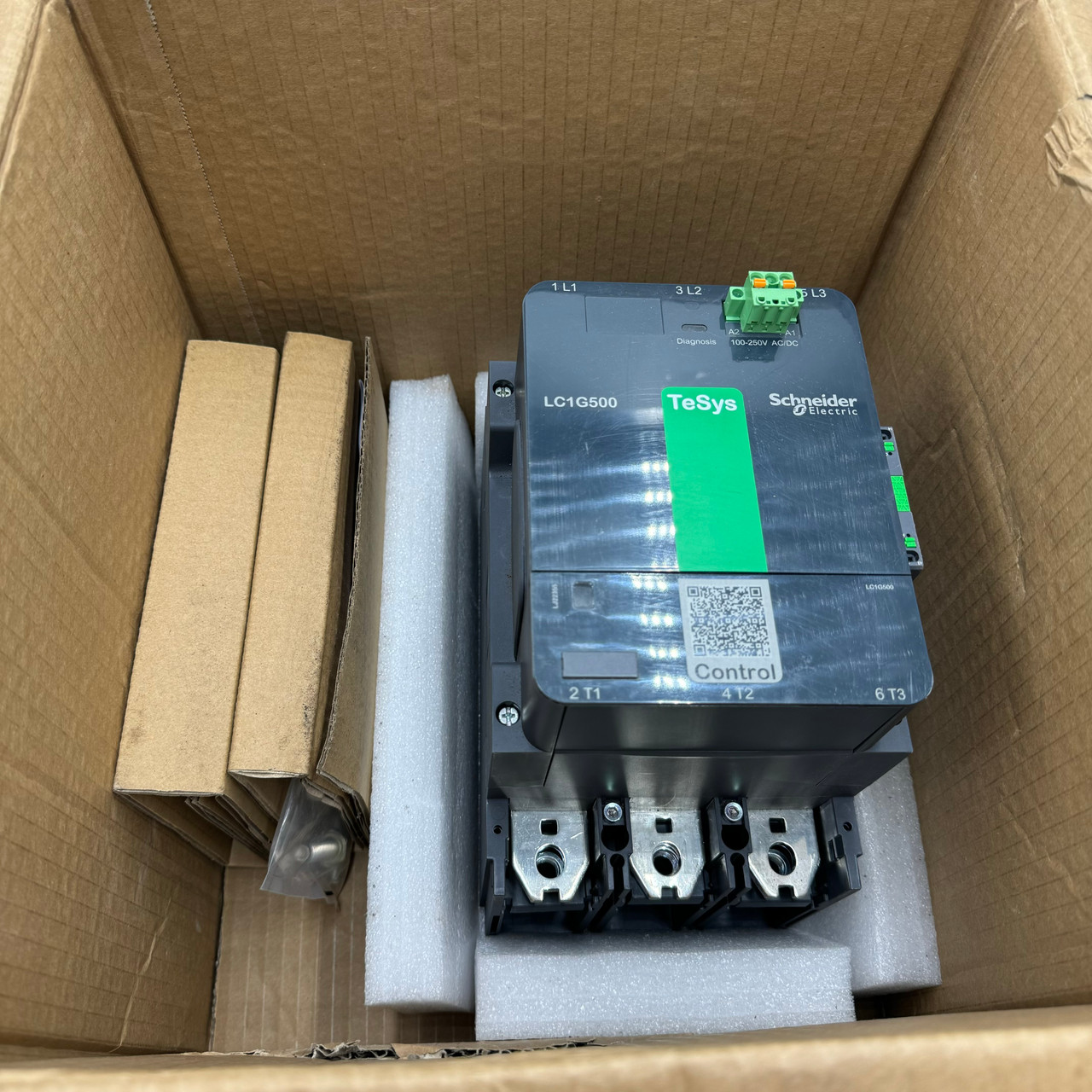 Contactor LC1G500KUEN Schneider 3P 250kW 500A 100-250VAC/DC Coil