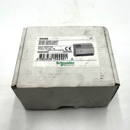Schneider Products - Axxa - Motors & Motor Control