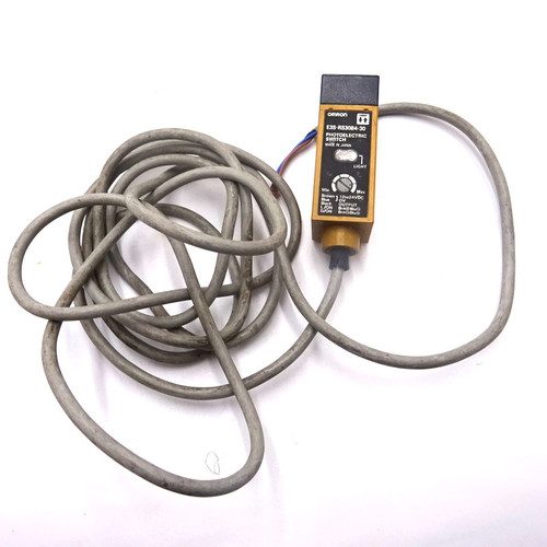 Retroreflective Sensor E3S-RS30B4-30 Omron 2m 12-24VDC *Used* - Axxa ...