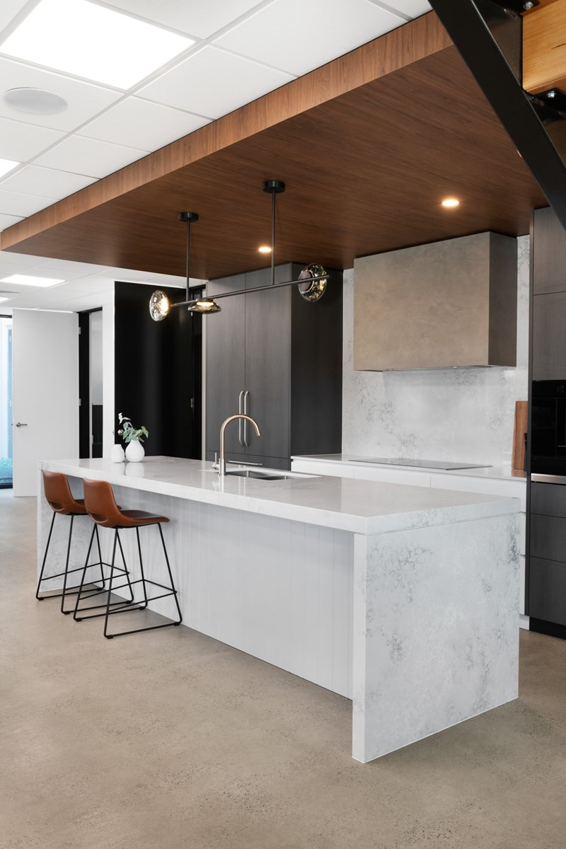 Quantum Quartz Bench Top Slab 3210 x 1610 -MONTE BIANCO - Renovation D