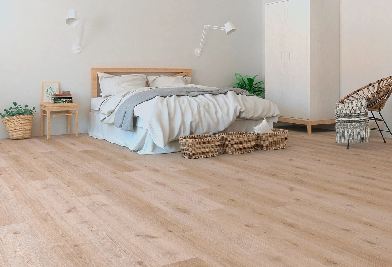 MOVING SALE - Major Brand Name - Sienna Pale Oak - 7.55" x 50.62" Click ...