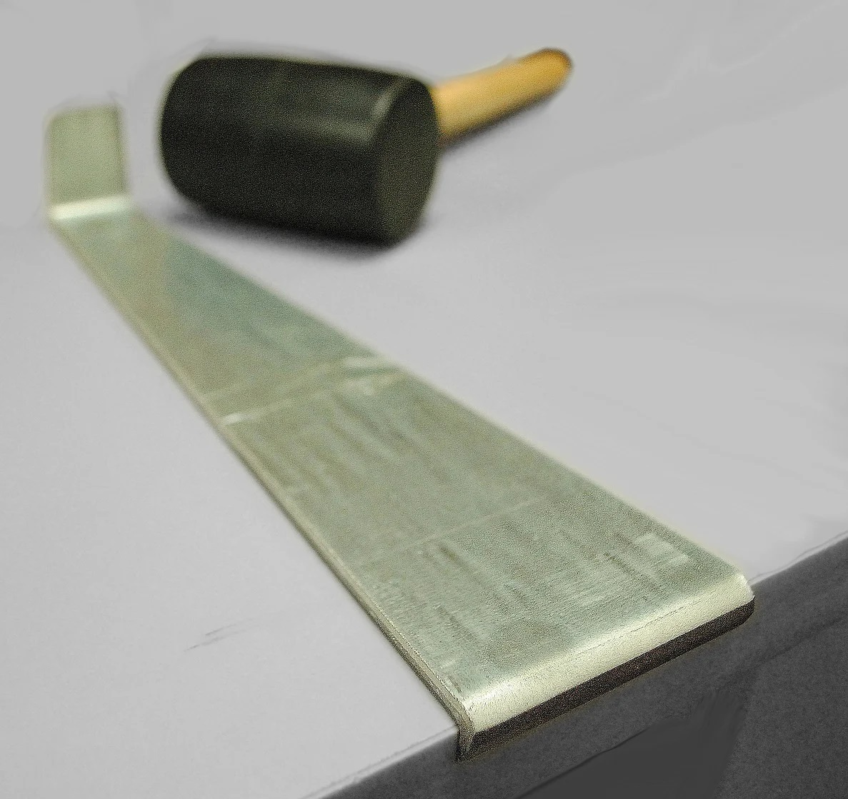 4 Kinds of Tools for Installing Laminate Flooring - Floors To Your Home