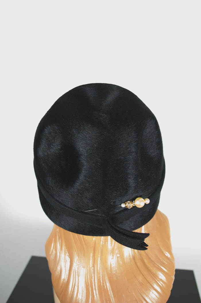 Sculptural tall crown toque 1960s hat black fur felt
