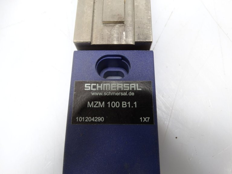 Schmersal MZM 100B1.1 Electromagnetic Sensor