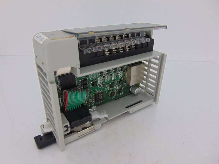Allen Bradley 1769-OF4 Series A PLC Module