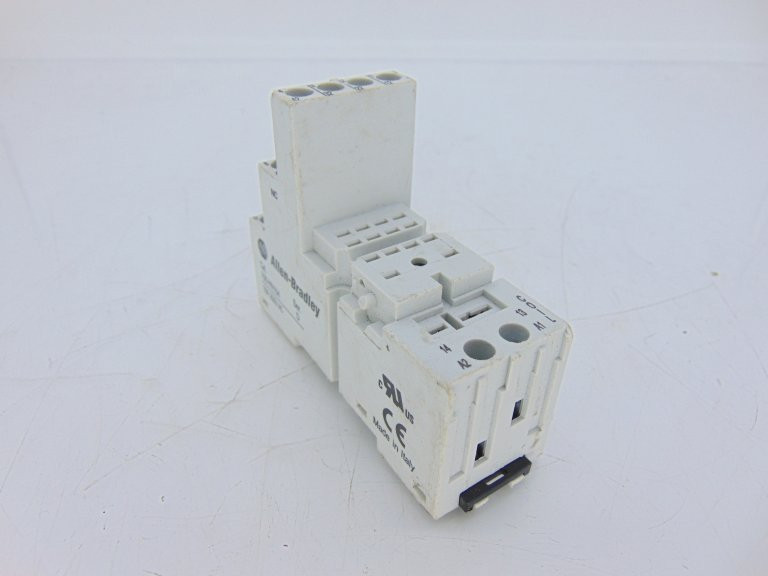 Allen Bradley 700-HN104 Series D Relay Socket
