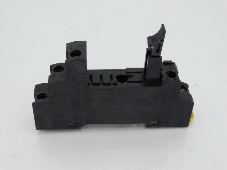 Allen Bradley 700-HN121 Series A Relay Socket