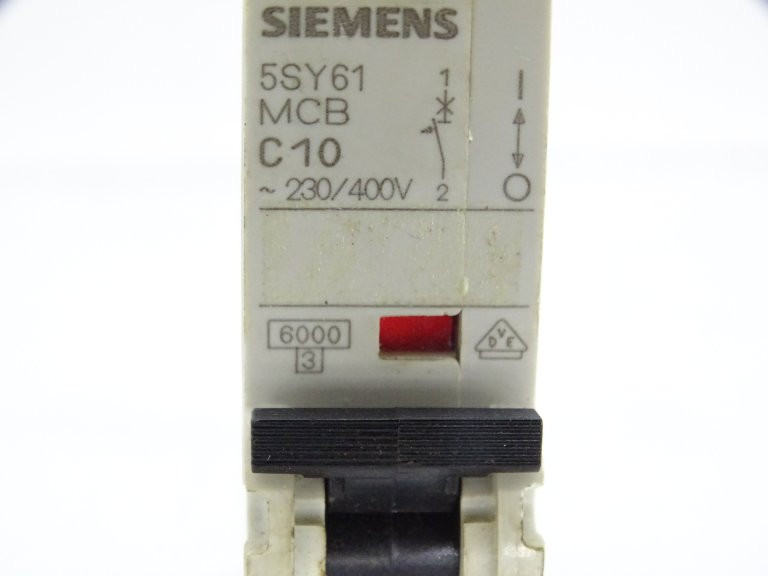 Siemens 5SY6110-7 Circuit Breaker