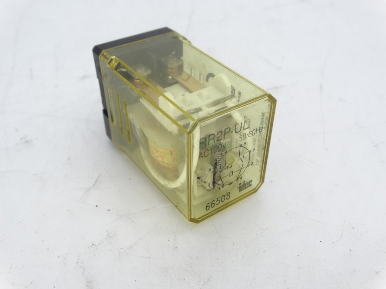 Idec RR2P-ULAC120V Relay