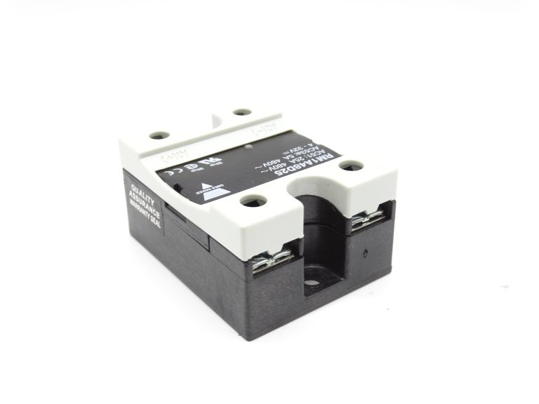 Carlo Gavazzi RM1A48D25 Relay