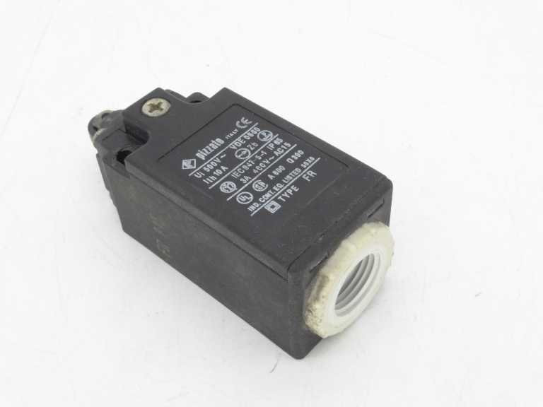 Pizzato FR 915 Switch
