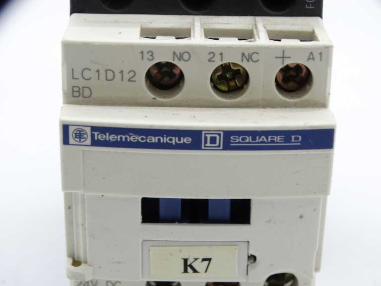 Schneider Electric LC1D12BD Contactor