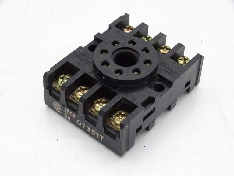 Omron PF083A Relay Socket
