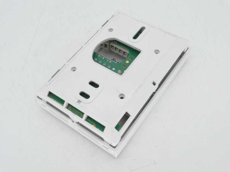 Distech ECB-STAT-RT2 Temperature Controller