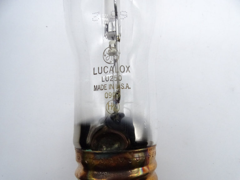 General Electric LU250 Light Fixture