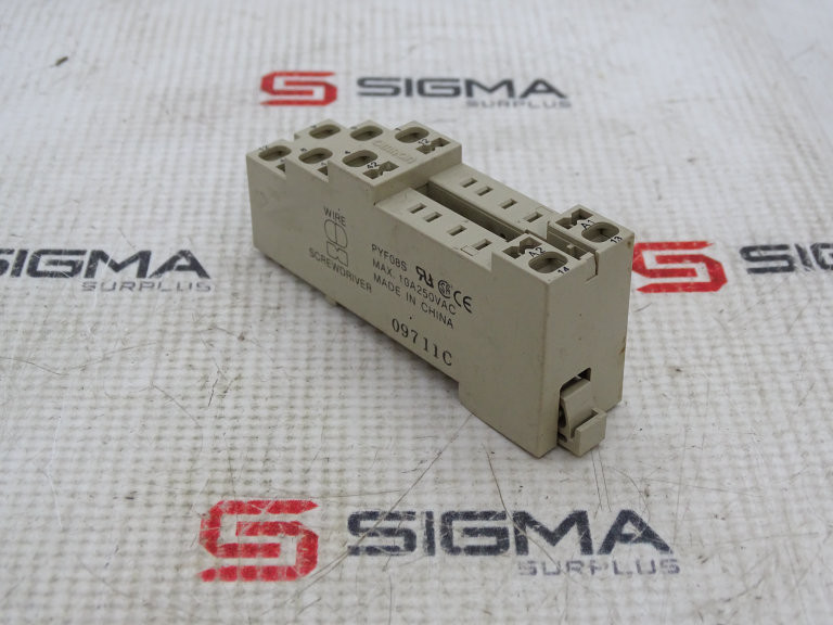 Omron PYF08S Relay Socket
