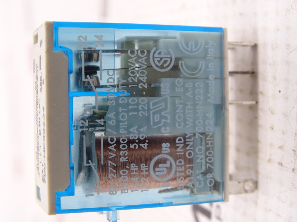 Allen Bradley 700-HK32Z24 Series B Relay