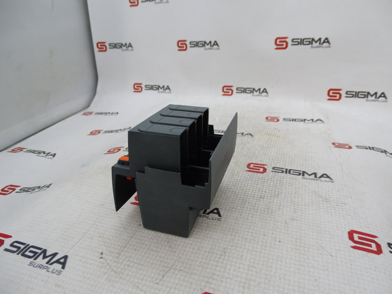 Merlin Gerin 19075 Terminal Shield