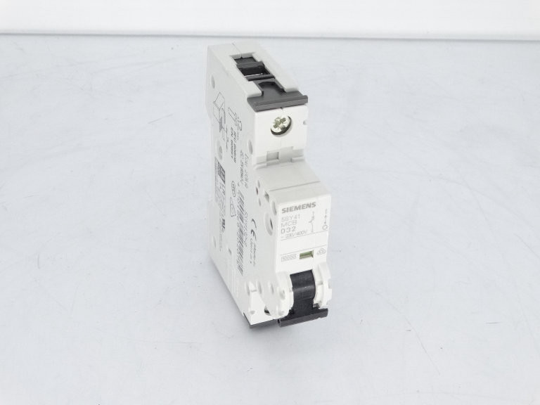 Siemens 5SY4132-8 Circuit Breaker
