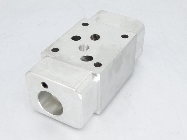 Sun Hydraulics BBY Manifold