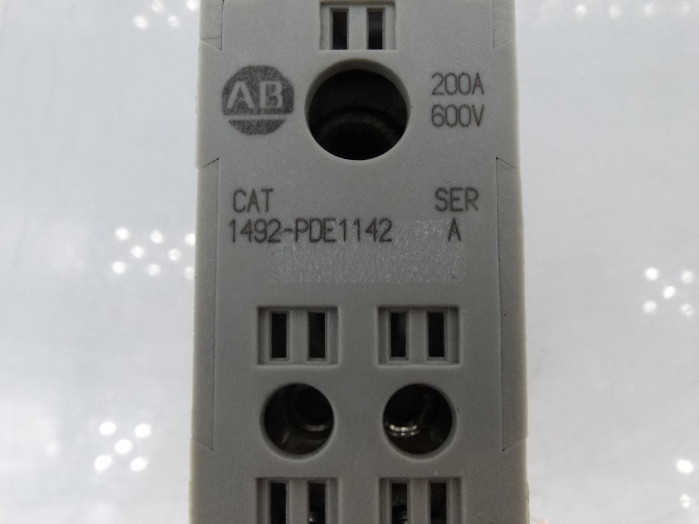 Allen Bradley 1492-PDE1142 Series A Power Distribution Block