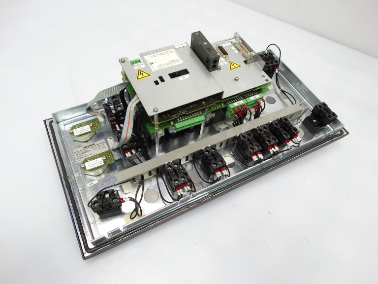 Siemens 6FC5303-1AF03-0AA0 Control Panel