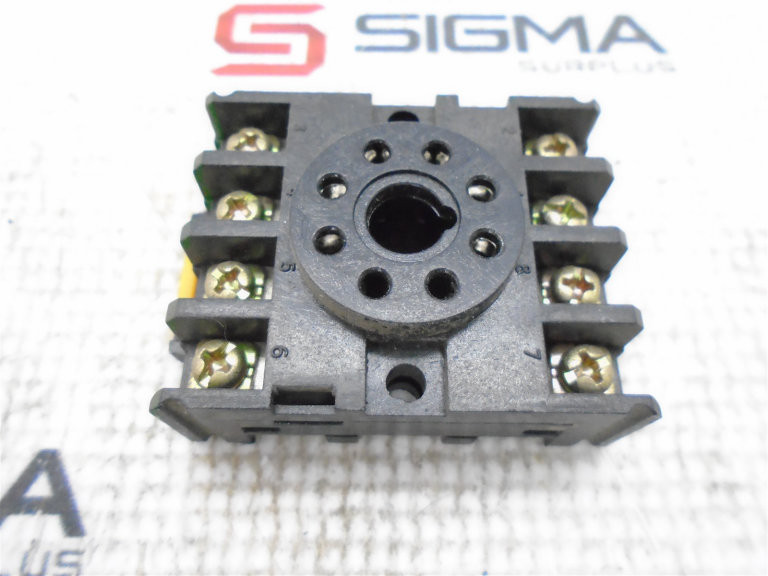 Young Electronics DS-8-A Relay Socket