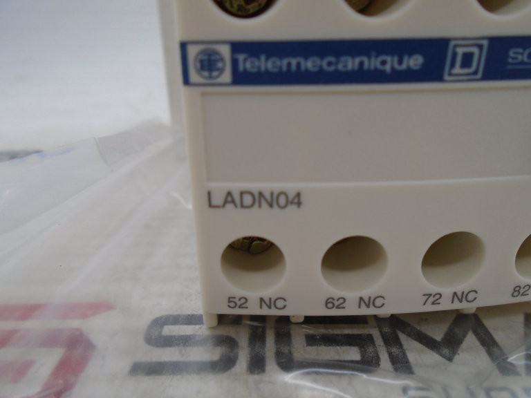 Schneider Electric Telemecanique LADN04 Contact Block