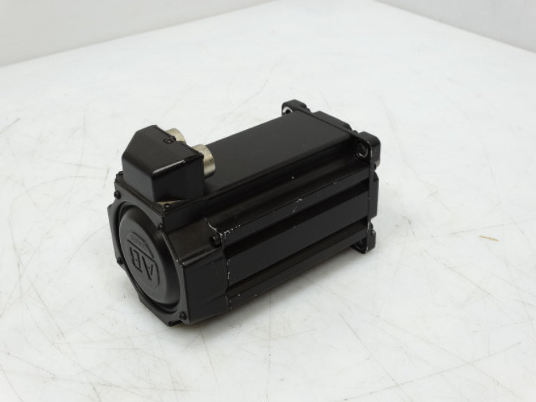 Allen Bradley MPL-B4540F-SJ22AA Series A Servo Motor