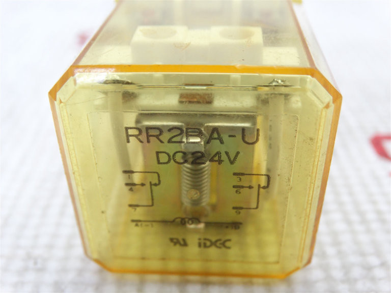 Idec RR2BA-UDC24V Relay