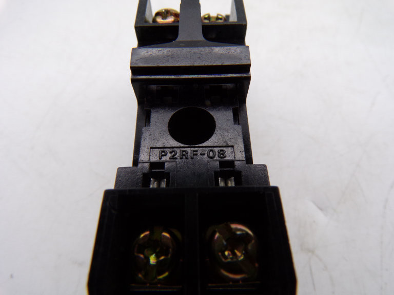 Omron P2RF-08 Relay Socket